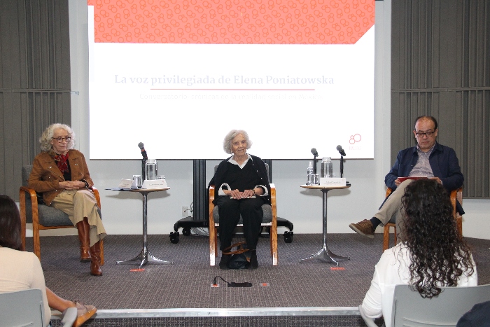 Elena Poniatowska comparte con estudiantes IBERO anécdotas llenas de vida